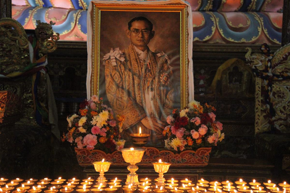 Bhutan joins Thailand in a nationwide mourning for King Bhumibol ...
