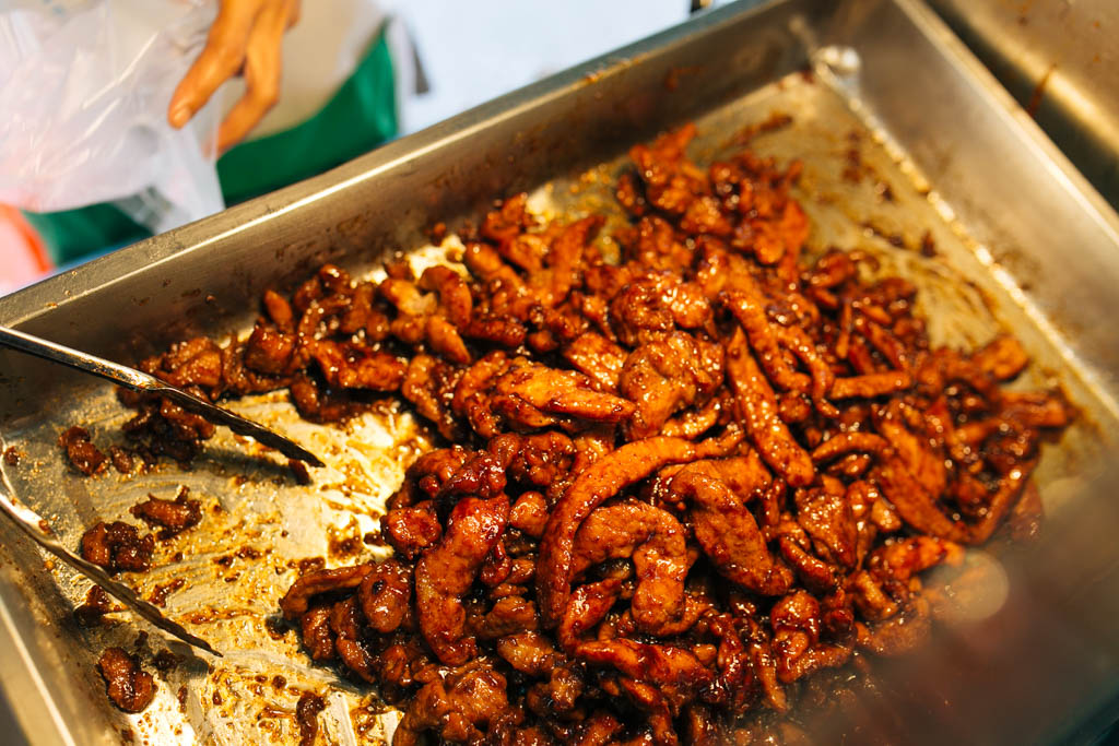 Soi Food Series: Get lost in the maze of food at Wang Lang Market ...