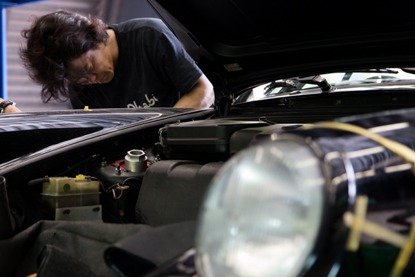 Renegade Japanese modder transforms classic Porsches in Bangkok (PHOTOS ...