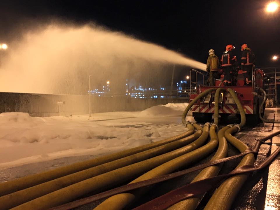 In Photos: SCDF's 5-hour long oil tank fire battle in Jurong Island ...