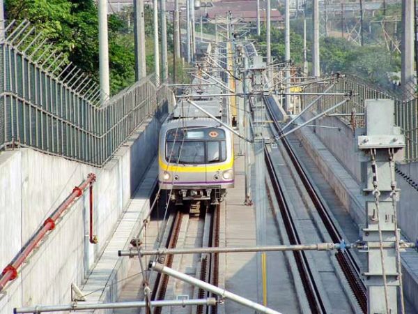 DOTC reveals bidders for LRT-2 operation, maintenance | Coconuts