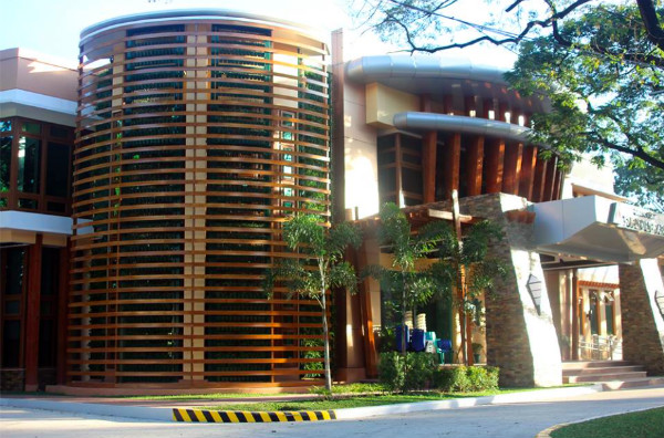 Look: The newly-renovated QC library will make you want to sit back ...