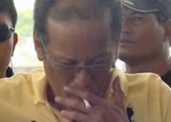 The advantages of PNoy's smoking | Coconuts