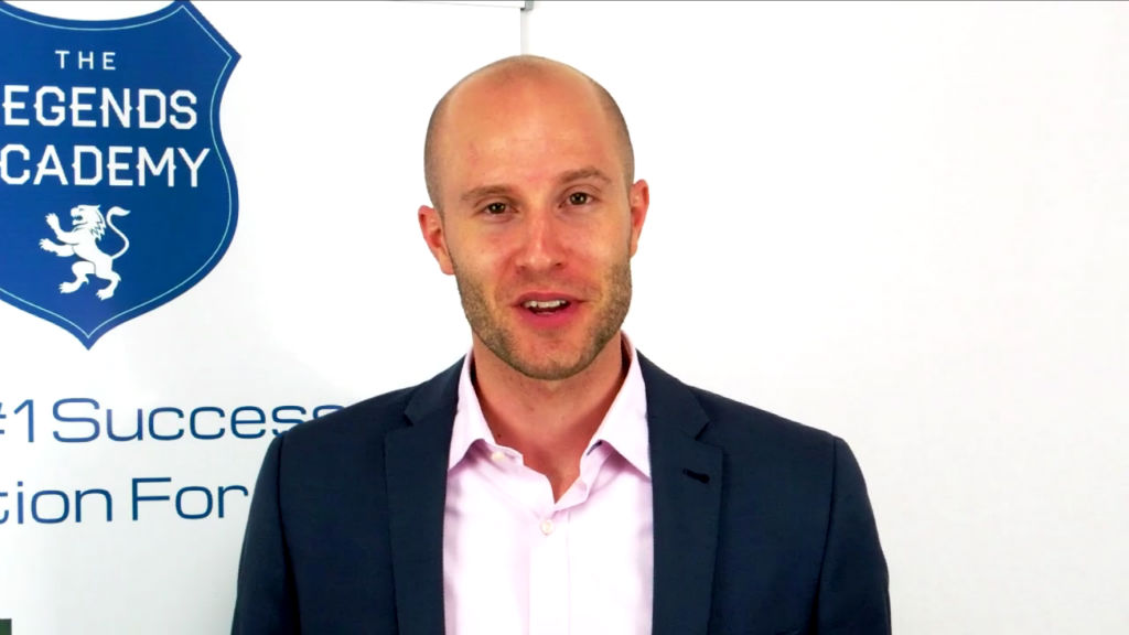 Workshop: How to Easily & Naturally Attract Beautiful Women | Coconuts