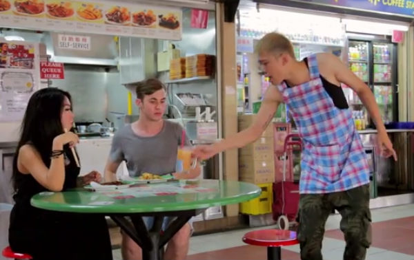 Video: 10 types of people in the hawker centre | Coconuts