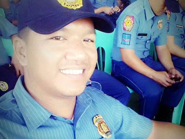 Singing cop from Ilocos Norte becomes YouTube sensation | Coconuts