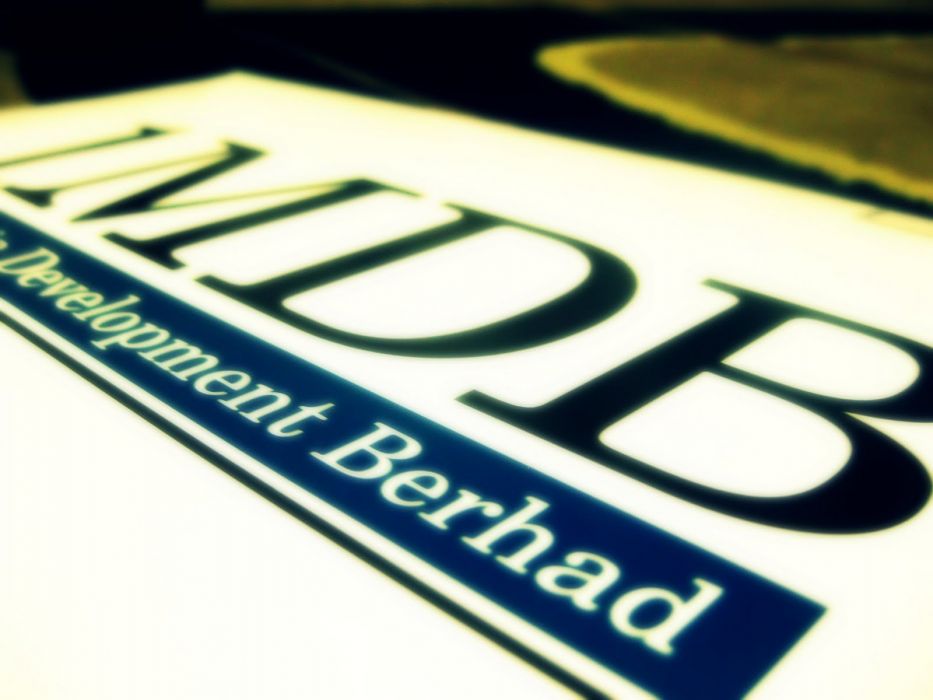 1MDB office raided by police | Coconuts