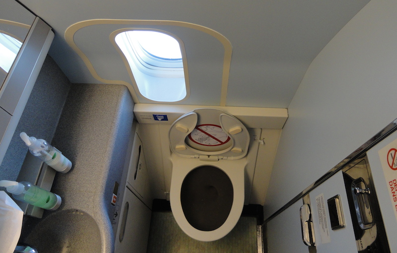 Mainland woman kicked off Dragonair flight says staff accused stinky ...