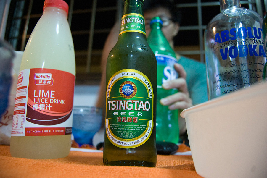 Police raid Mong Kok 'speakeasy', confiscate HKD32,000 worth of alcohol ...