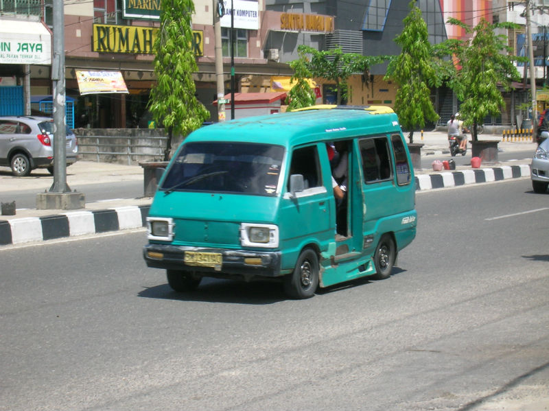 Angkots around Jakarta raise their rates by Rp. 1,000 | Coconuts