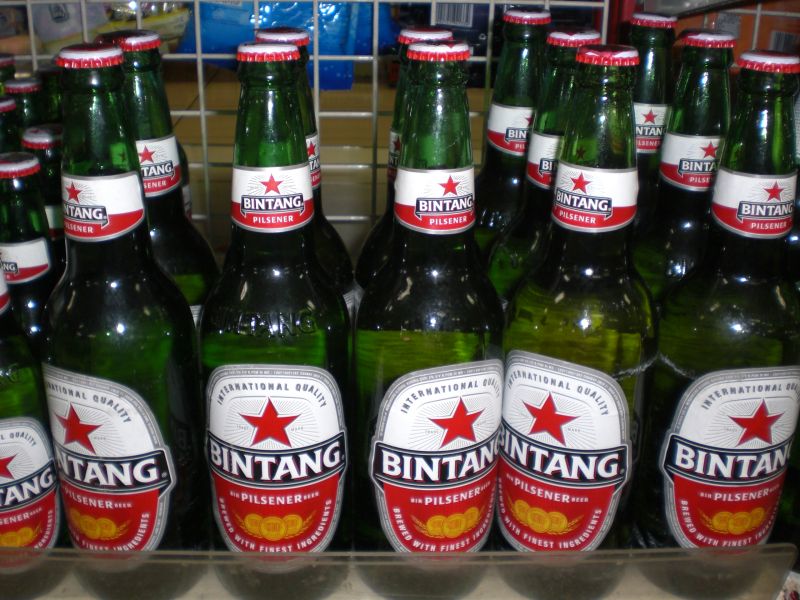 Thousands of crates containing Bintang beer lost in warehouse fire ...