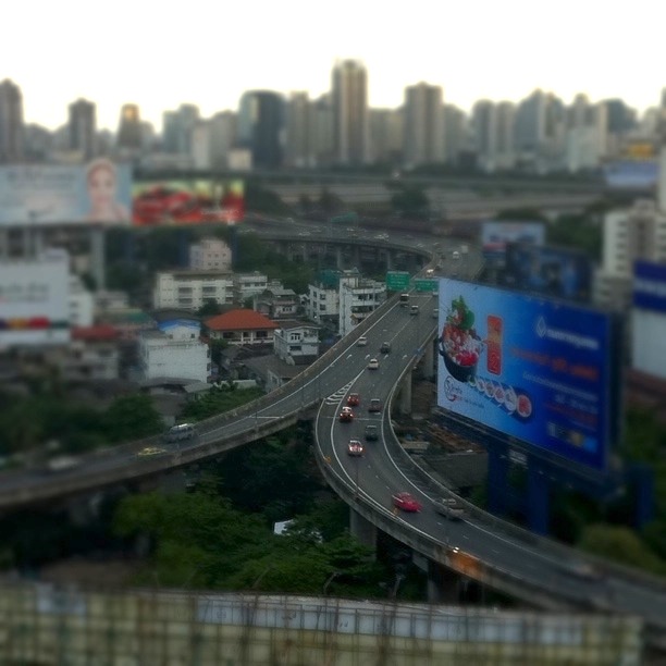 Easy Pass: Now handling 1 million expressway drivers per day | Coconuts