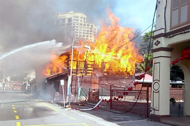 Century-old homes in Malacca destroyed in fire | Coconuts