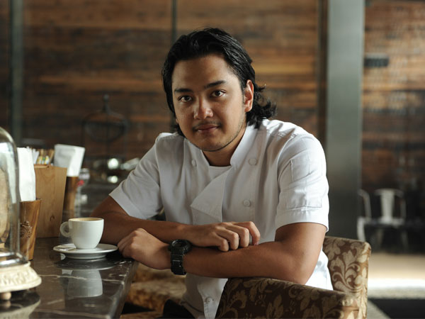 Chef Mikko Reyes moves to Hungry Hound | Coconuts Manila