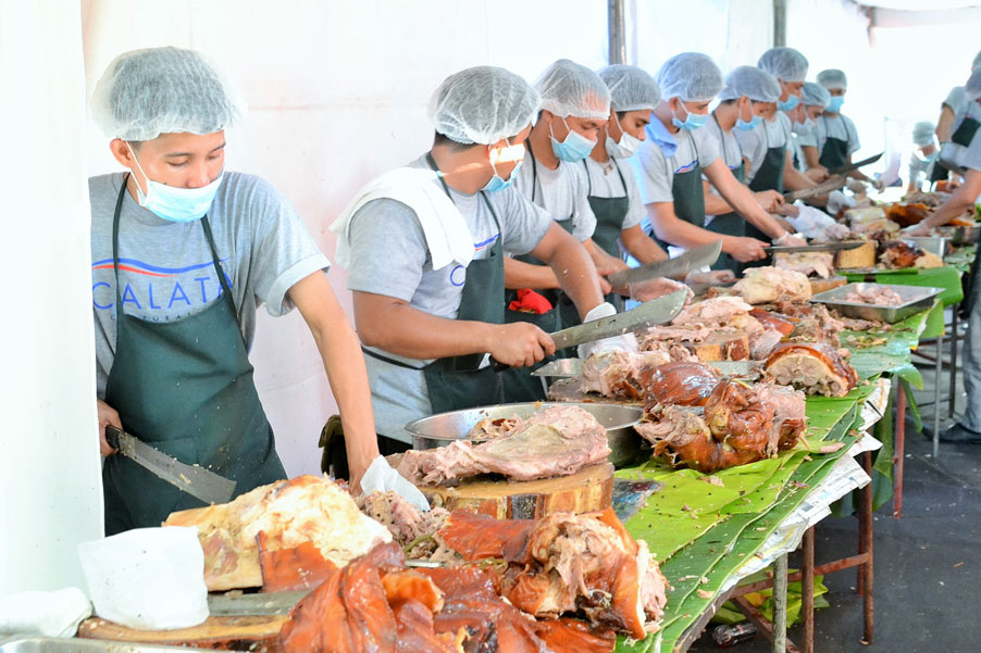 Philippines sets new world record for largest serving of lechon ...