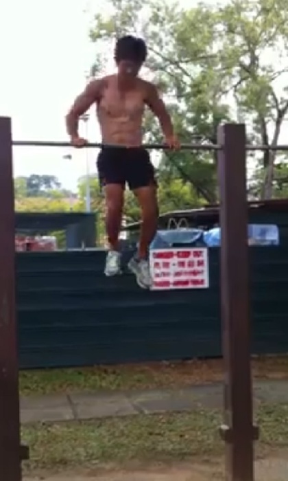 Video: Are you a chin-up champ? Wait till you see this guy | Coconuts
