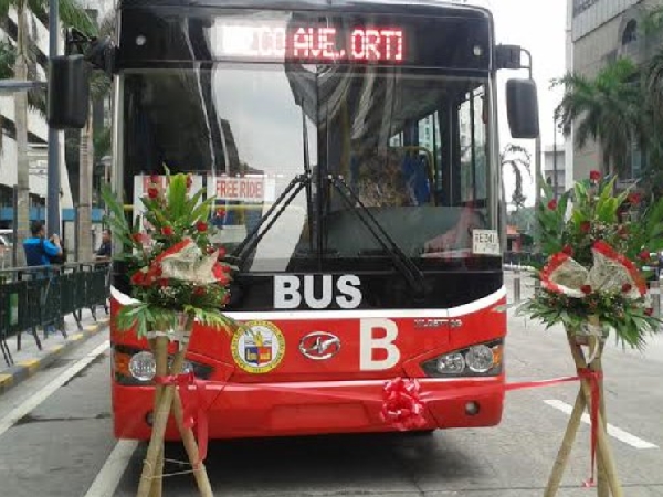 Pasig City launches free Ortigas Center bus service | Coconuts