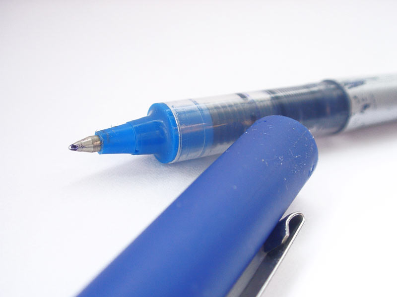 Accident victim stabbed with a pen at the clinic | Coconuts