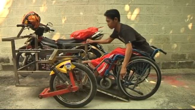 VIDEO: Indonesian mechanic's adapted motorbikes help disabled riders ...