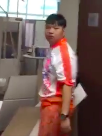 Video: Lion dance performance brings misfortune to office by bringing ...