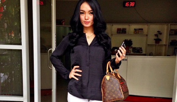 Dangdut singer Zaskia Gotik may face criminal sanctions for ‘bebek ...