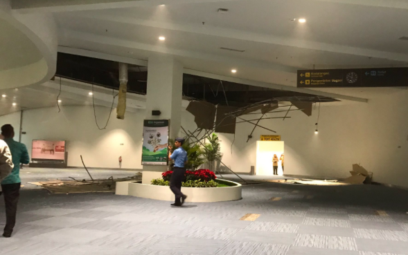 Ceiling collapses in Soekarno-Hatta Airport’s new Terminal 3 | Coconuts