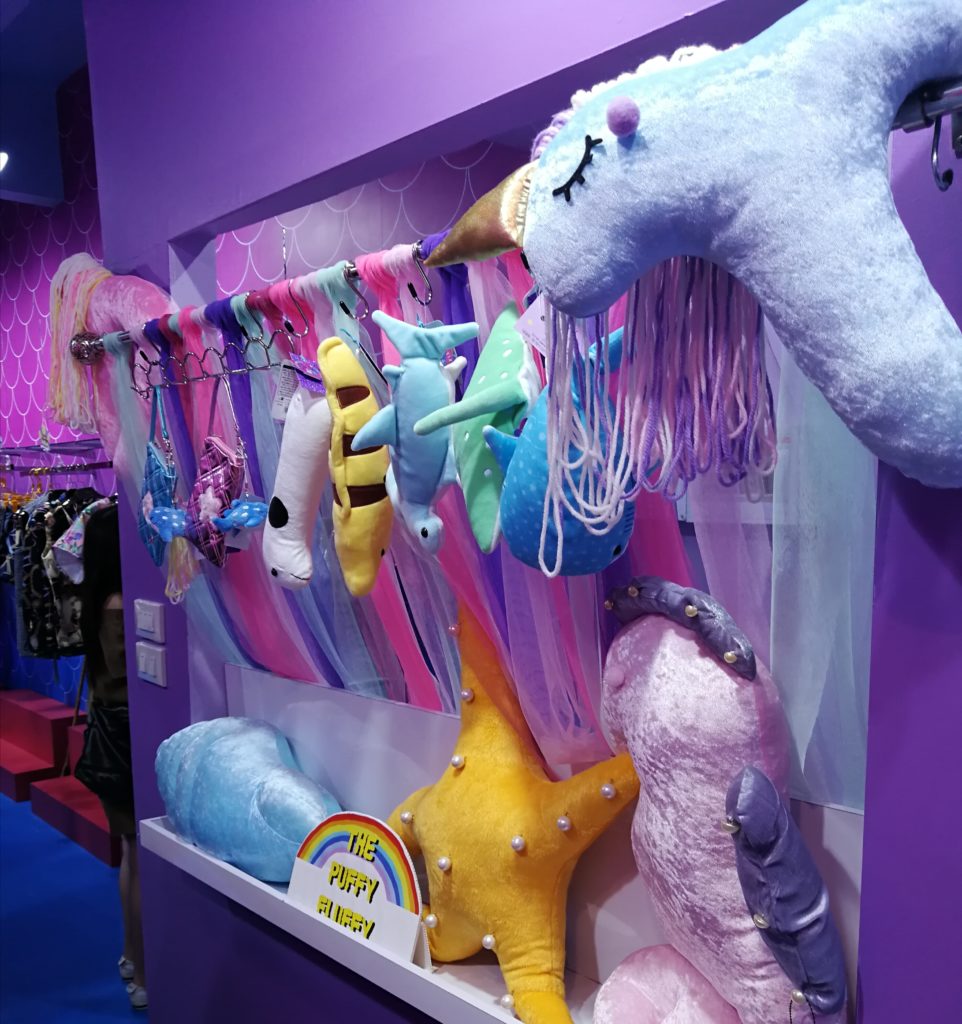 Under the Sea: Bangkok’s new Mermaid Cafe lets visitors frolic like ...