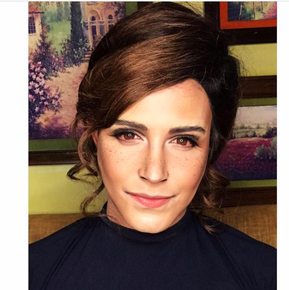 He does it again: Paolo Ballesteros transforms himself into Emma Watson ...
