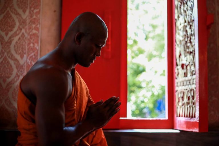 PHOTOS: Muay Thai hero ‘Buakaw’ becomes a monk | Coconuts