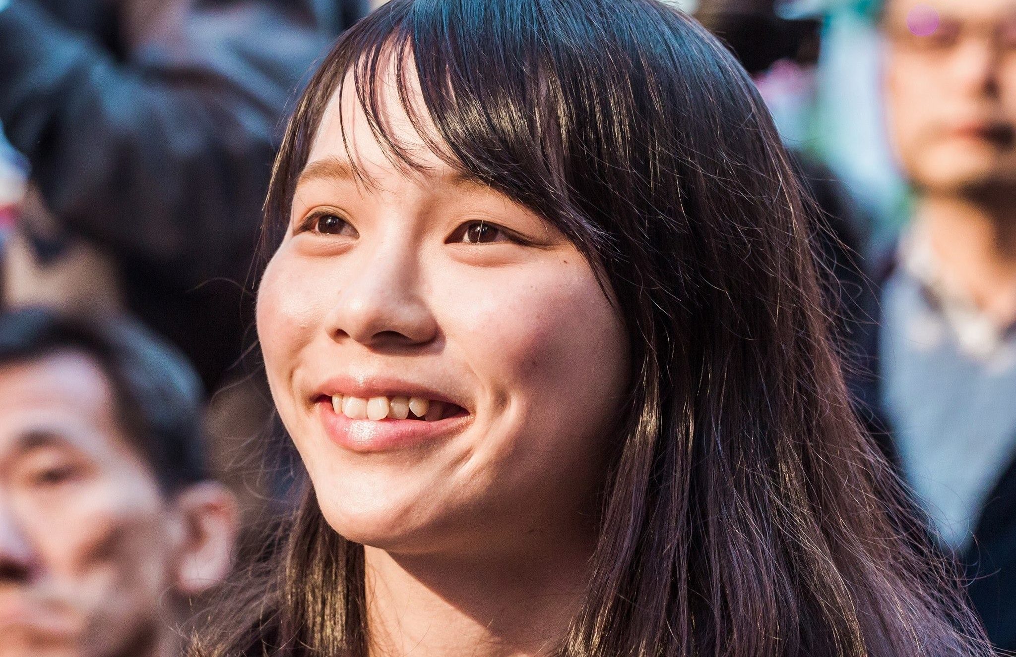 Leading Hong Kong democracy activist Agnes Chow banned from vote | Coconuts