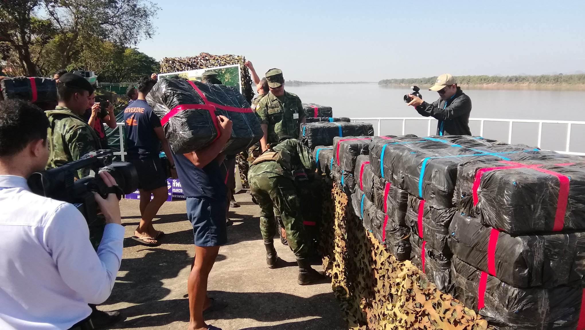 Thai navy says recent 11 million pill haul coming in from Laos sets new ...