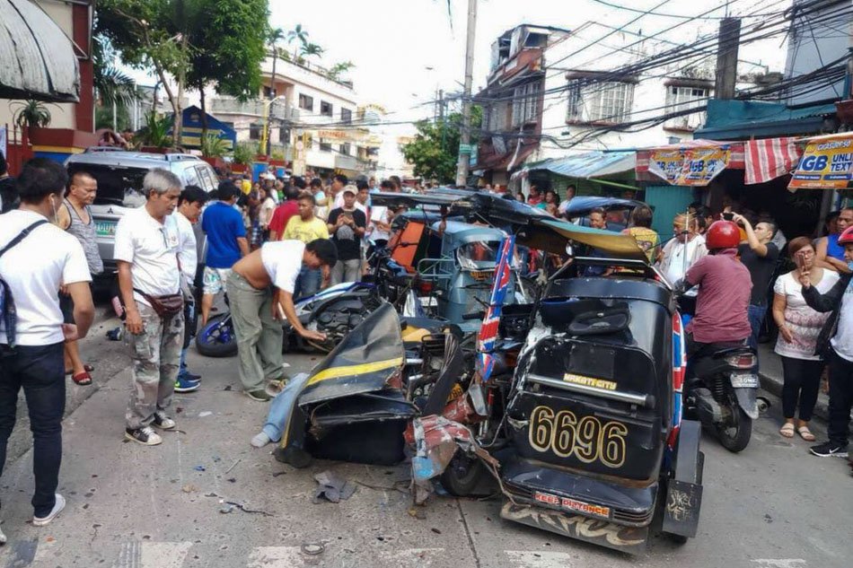 WATCH: Driver plows through 8 vehicles, injures 5 people | Coconuts