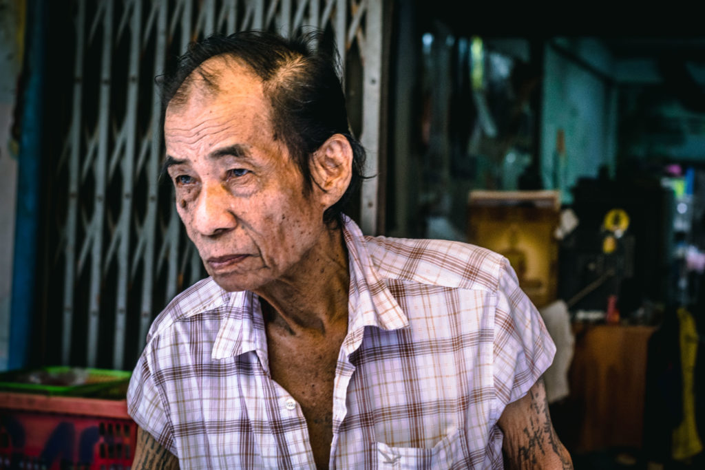 Faces and Places: The People of Phra Kanong in Portraits and Words ...