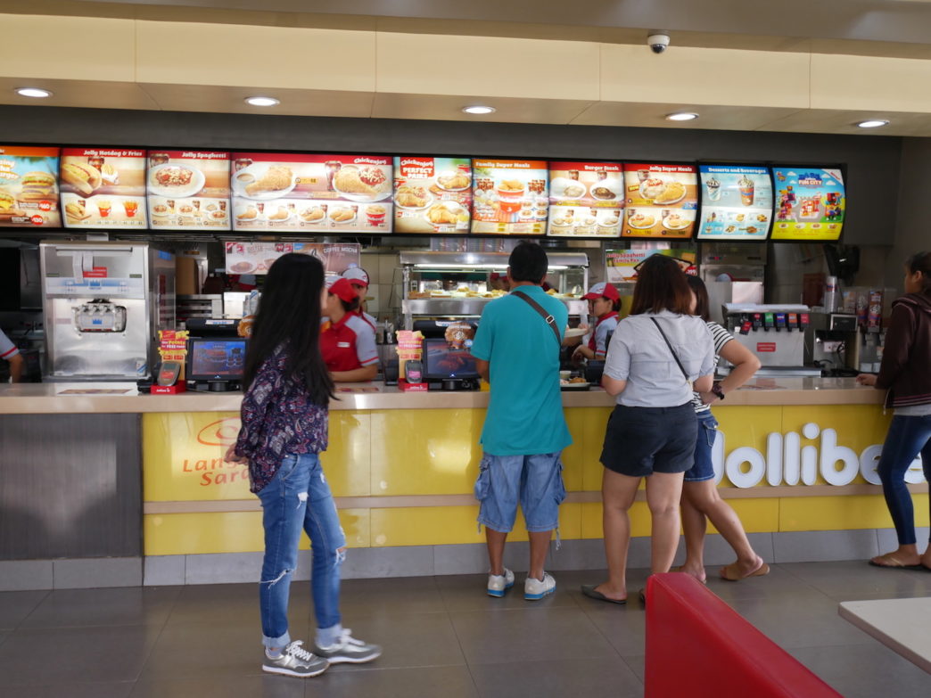 Jollibee's 'Amazing Aloha Yumburger' with pineapple and bacon is back ...