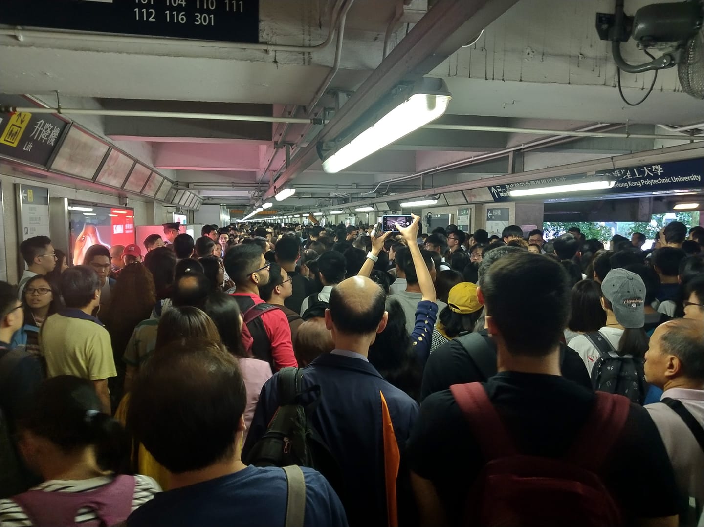 Gov't, lawmakers, commuters demand answers over MTR chaos, netizens ...