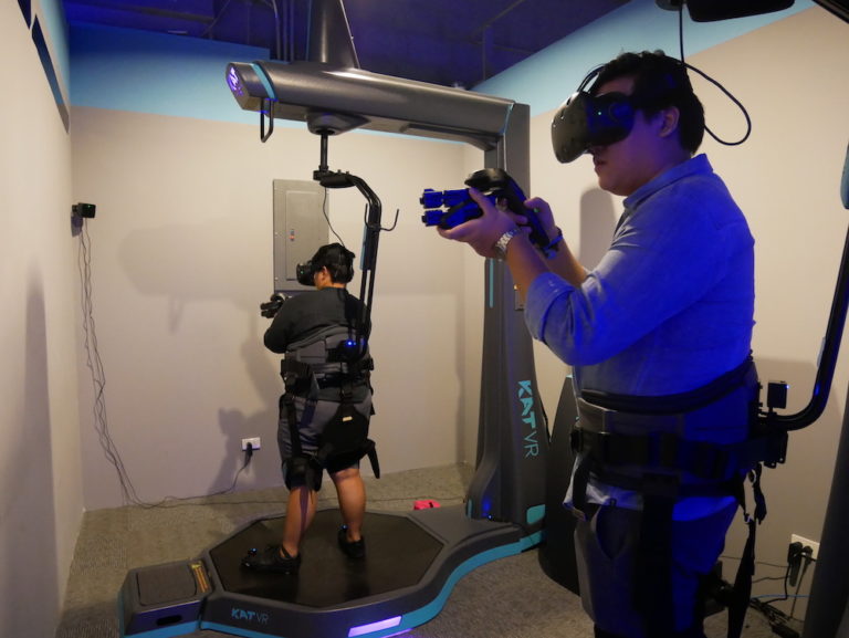 Blowing minds (and chunks): We tried VR gaming at two new virtual ...