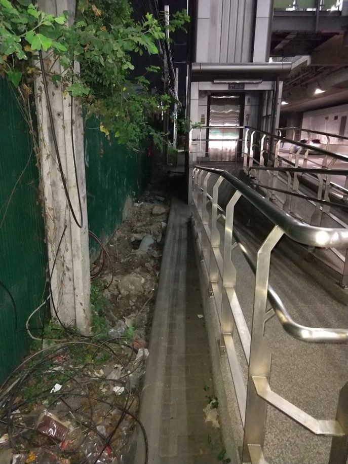 FAIL: Wheelchair ramp at new skytrain station leads commuters straight ...