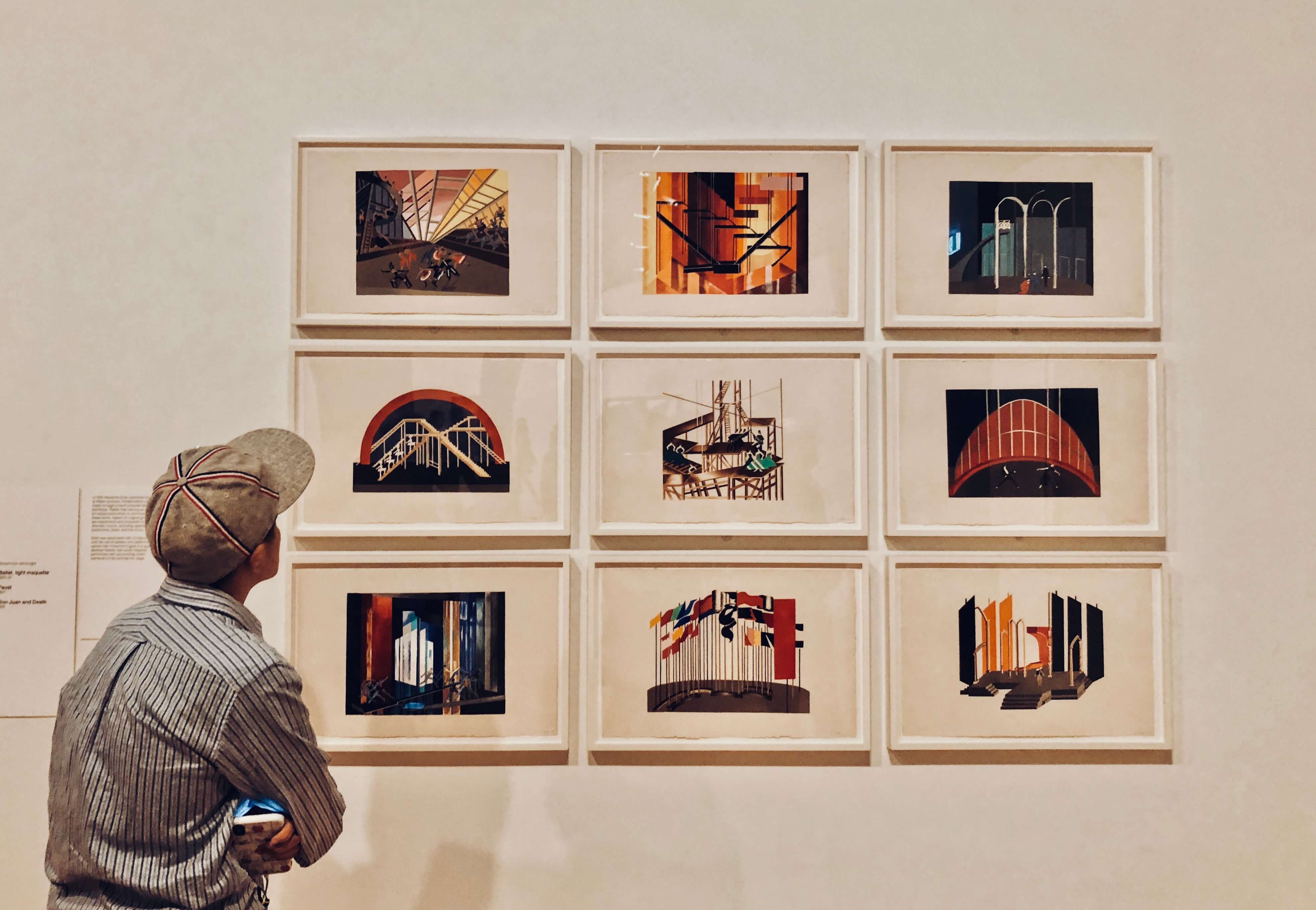 Traveler Do's & Don'ts: The Unspoken Rules of Art Gallery Etiquette ...