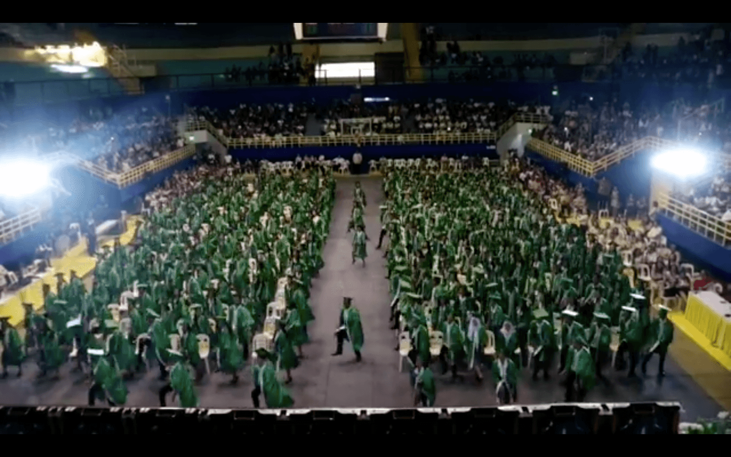 'We're All In This Together': Students dance to High School Musical ...