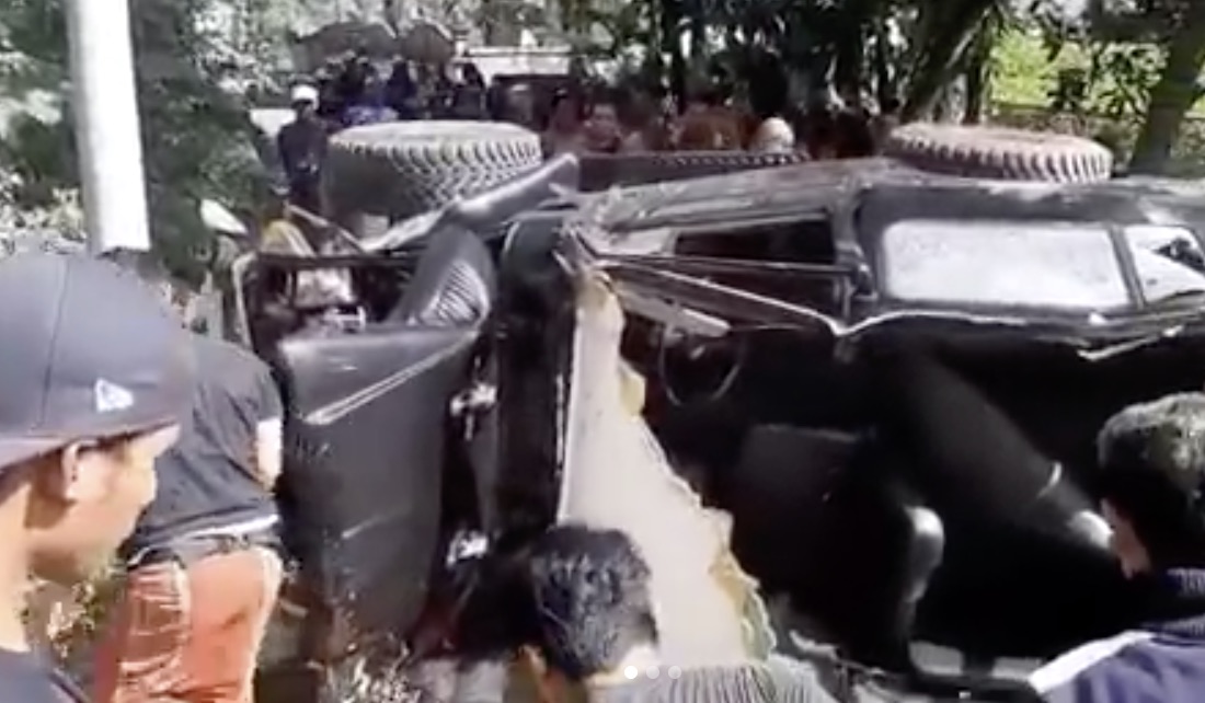 Four-wheel drive driven by Australian couple falls off 10-meter cliff ...