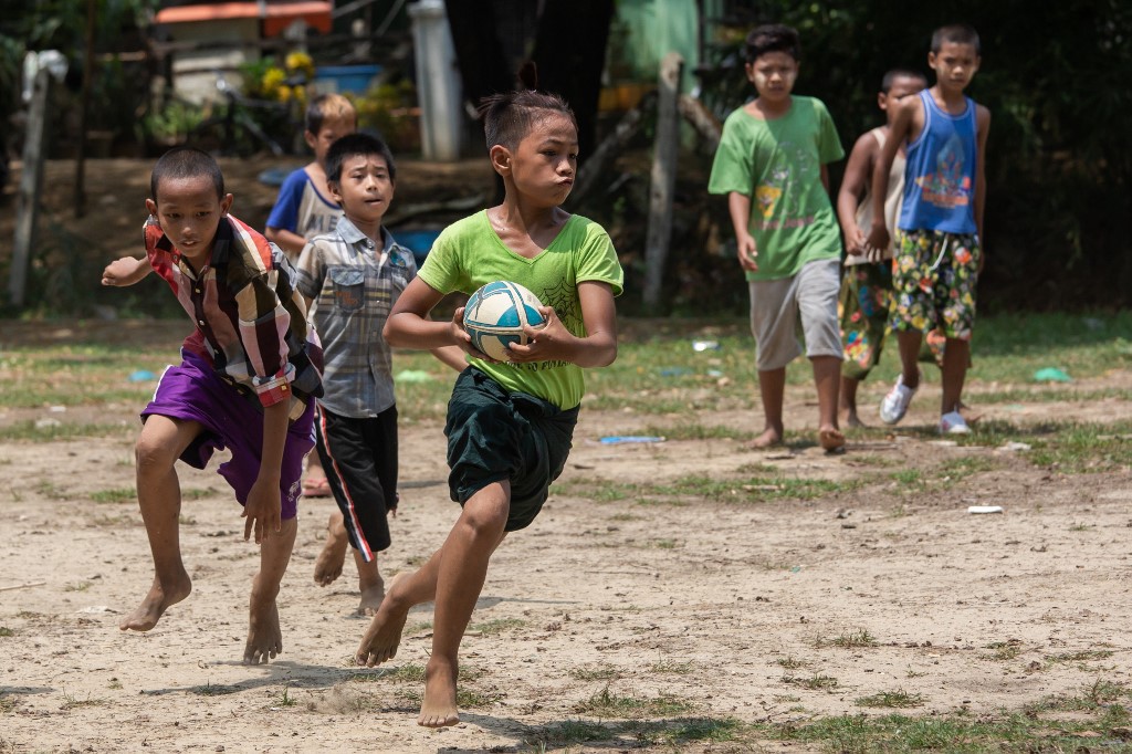 Dung and Dragons: Myanmar kids dodge cows to play rugby | Coconuts