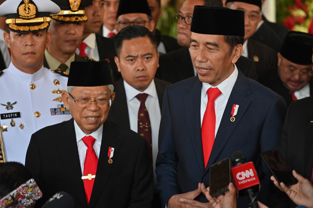 President Jokowi kicks off new term at heavily guarded ceremony | Coconuts