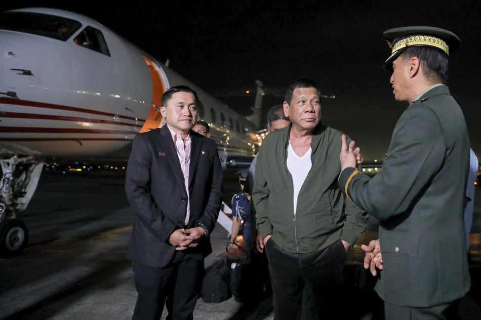 Duterte back in Manila, 'angry' about SEA Games debacle | 黑料社