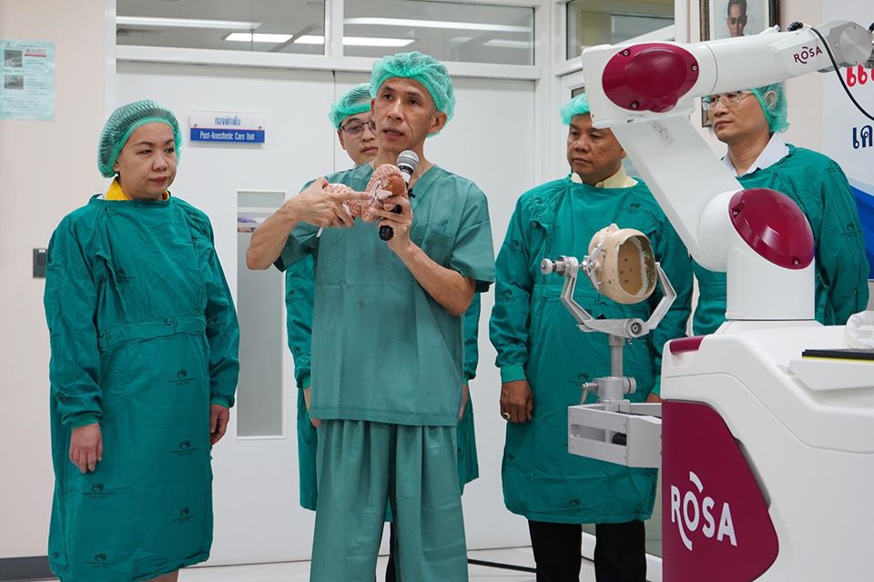 Domo Arigato Dr. Roboto: Thailand’s 1st robot brain surgeon put to work ...