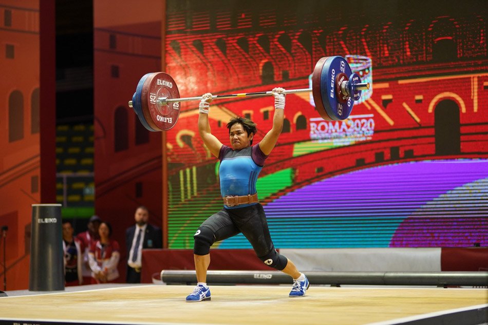 Three Golds: Hidilyn Diaz wins big at Weightlifting World Cup | Coconuts