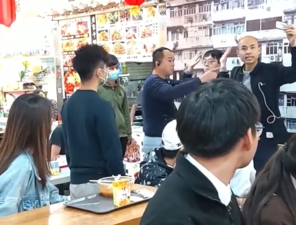 Off Duty Cops Arrest Man Taking Photos In Restaurant After Accusing Him