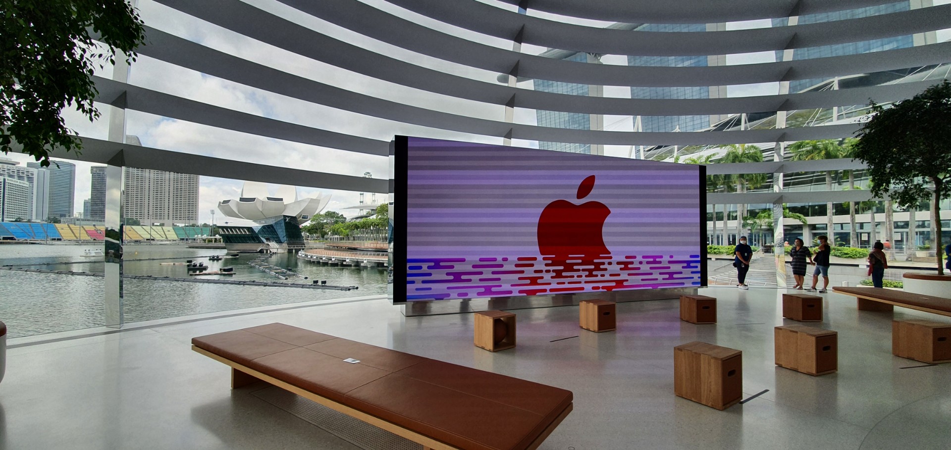 In pictures: Journey to the new Apple’s core at Marina Bay Sands | Coconuts