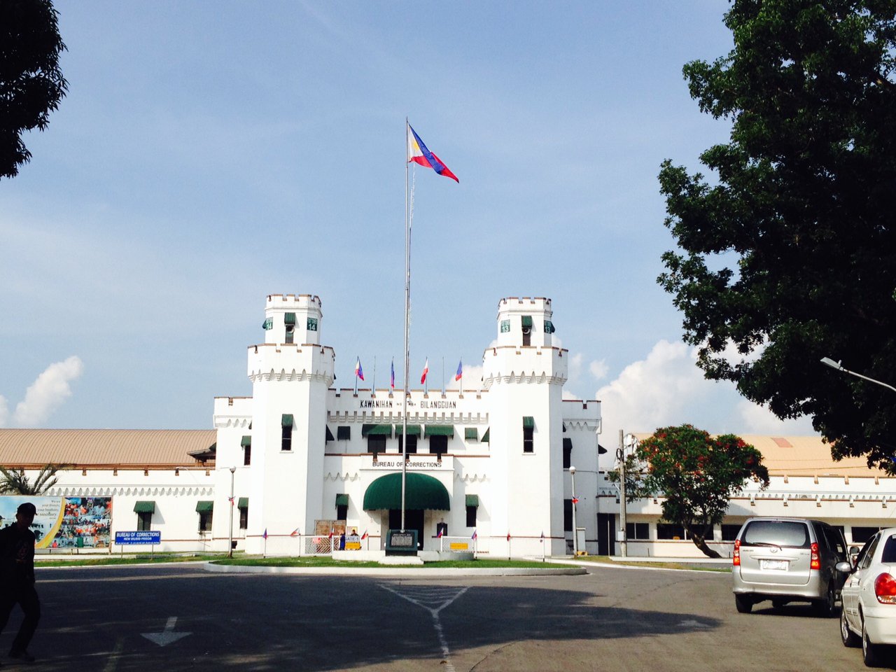 Rival gangs clash in early morning riot inside New Bilibid Prison ...