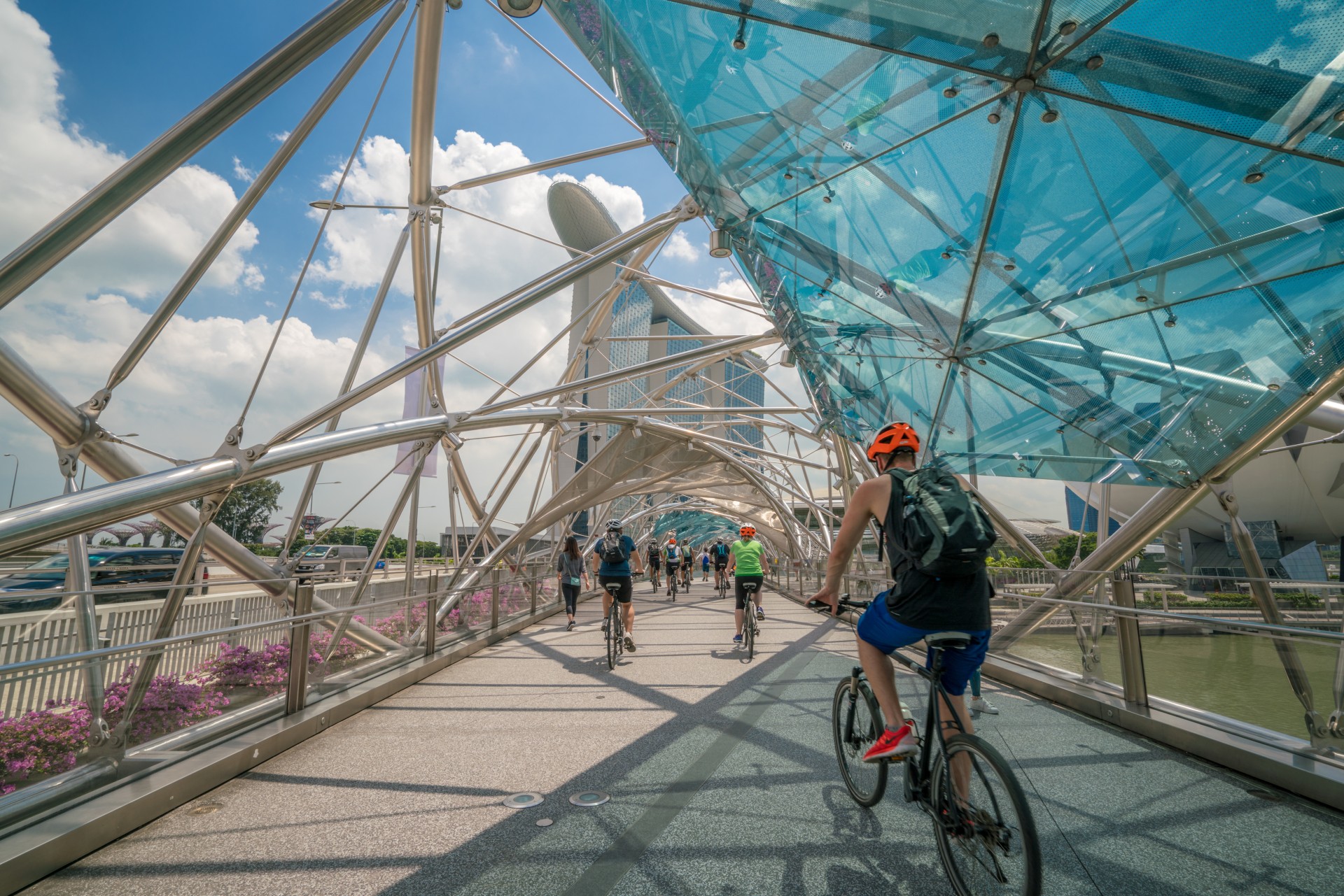‘Fixie’ shop welcomes Singapore’s ban on brakeless bikes | Coconuts