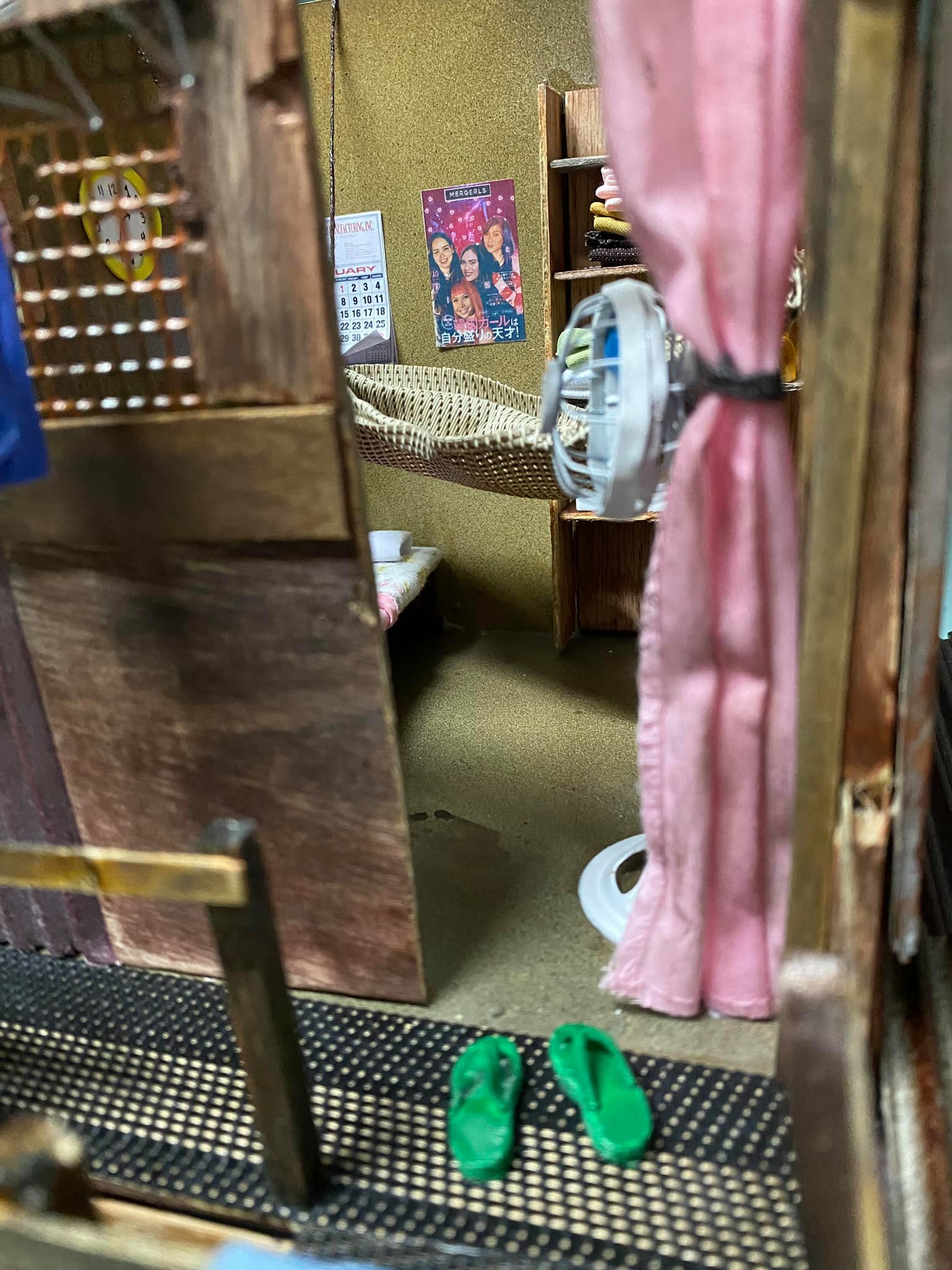 'Sari-sari and barung-barong': Realistic 'Pinoy community' diorama goes ...